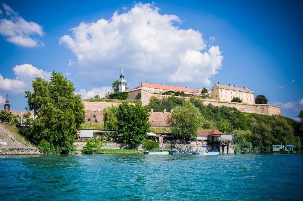 Raspisan nagradni konkurs “I nekad i sad, Neoplanta je Novi Sad” - Nira ...