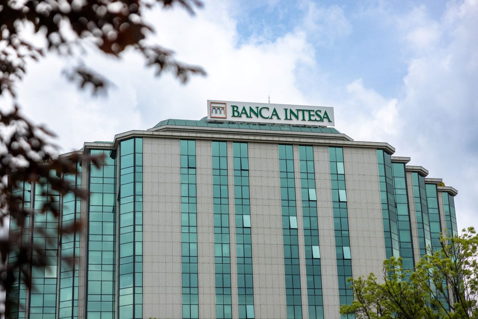 Banca Intesa realizovala prvu emisiju mini obveznica bez kolaterala ...